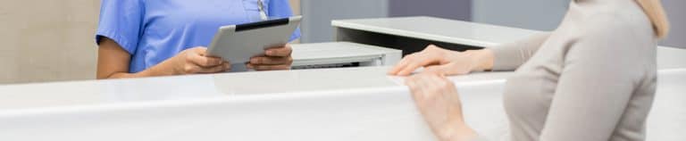 Recepción del paciente en el ámbito sanitario: ¡las claves! | Deusto Salud